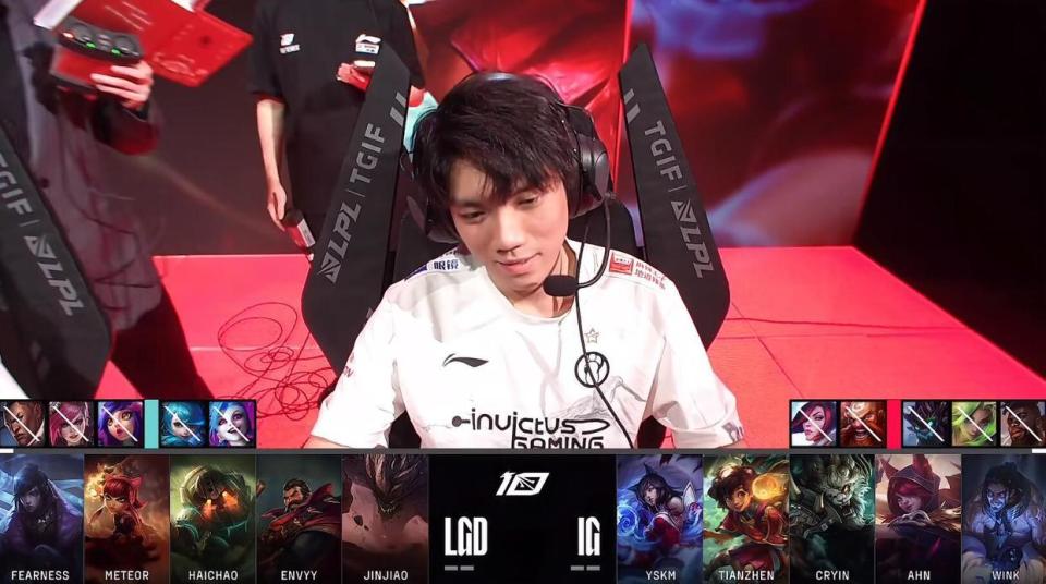 LPL夏：果子哥归来爆砍2连MVP LGD三度拿下大龙仍遭IG横扫_腾讯新闻