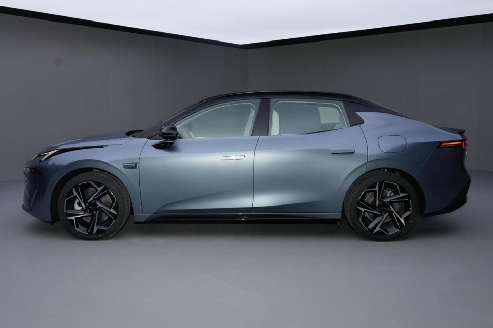 全新领克07EM-P将来袭，配381马力、1400km综合续航，能火吗_腾讯新闻