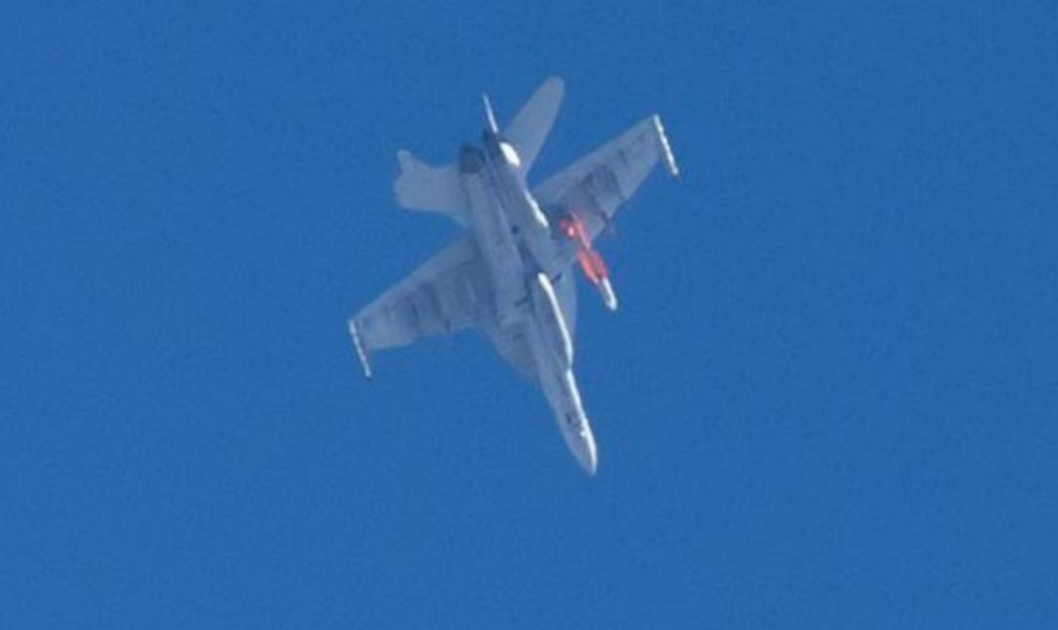 AIM-174B导弹：即SM-6空射变体，拥有超远的攻击距离_腾讯新闻