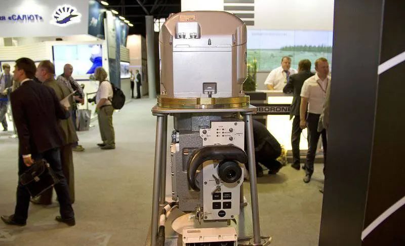 白俄罗斯也在改造T-72，推出新型T-72BM2坦克增强防护_腾讯新闻