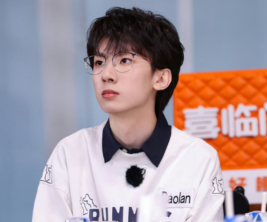 Baolan登上跑男！颜值和情商不愧是LPL顶级牌面！_腾讯新闻