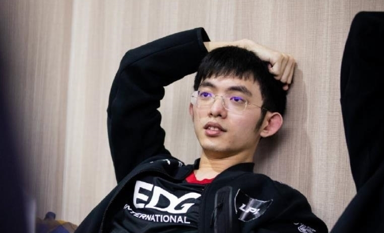 LOL：EDG官宣六人大名单，让男锐评进不去季后赛，阿布来点作用吧