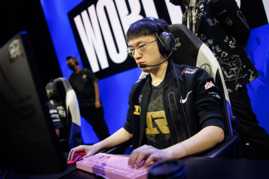 LPL全明星盛典来袭，Theshy入围最佳韩援，年度MVP悬念重重