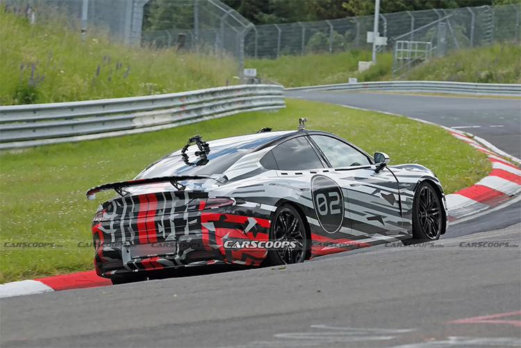 小米SU7 V8s版现身纽北赛道，圈速令人期待_腾讯新闻