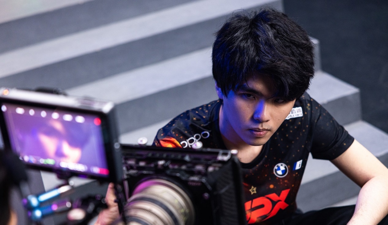 Meiko力压四大中单，排名第一，LPL胜场排名公布，Uzi排名第十位