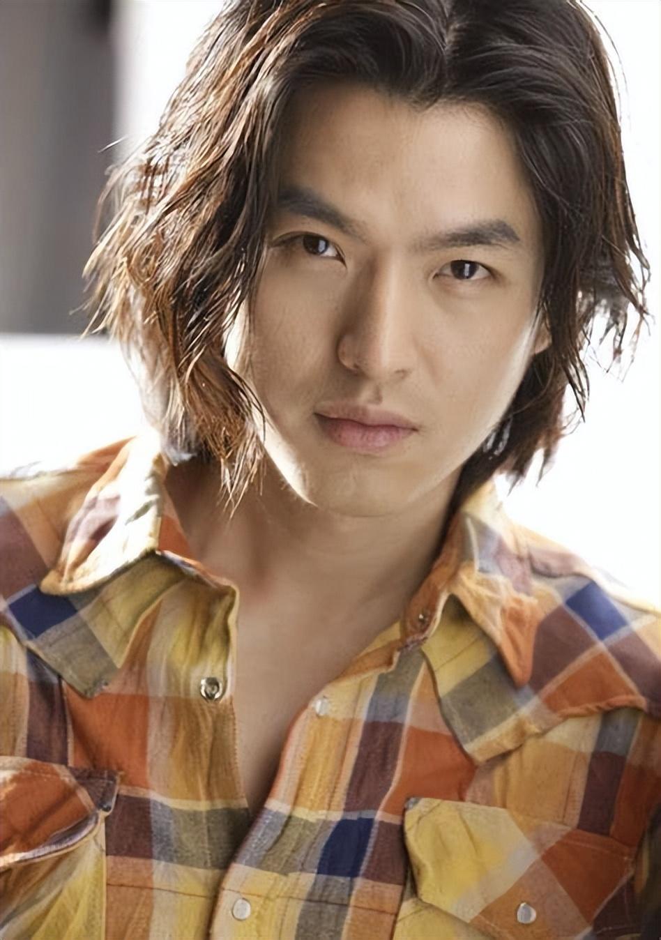 萧亚轩的绚烂情史，交往男友超过10位，如今44岁单身未婚_腾讯新闻