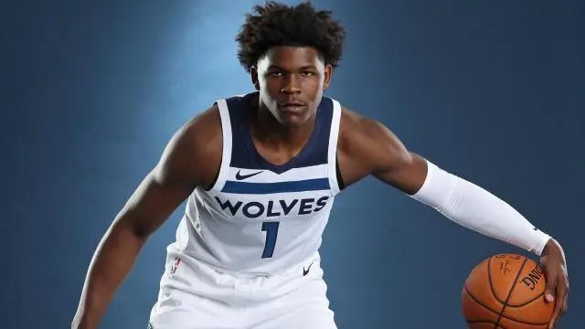 攻防两端被爱德华兹打爆，这一次，巴特勒输得彻头彻尾_腾讯新闻