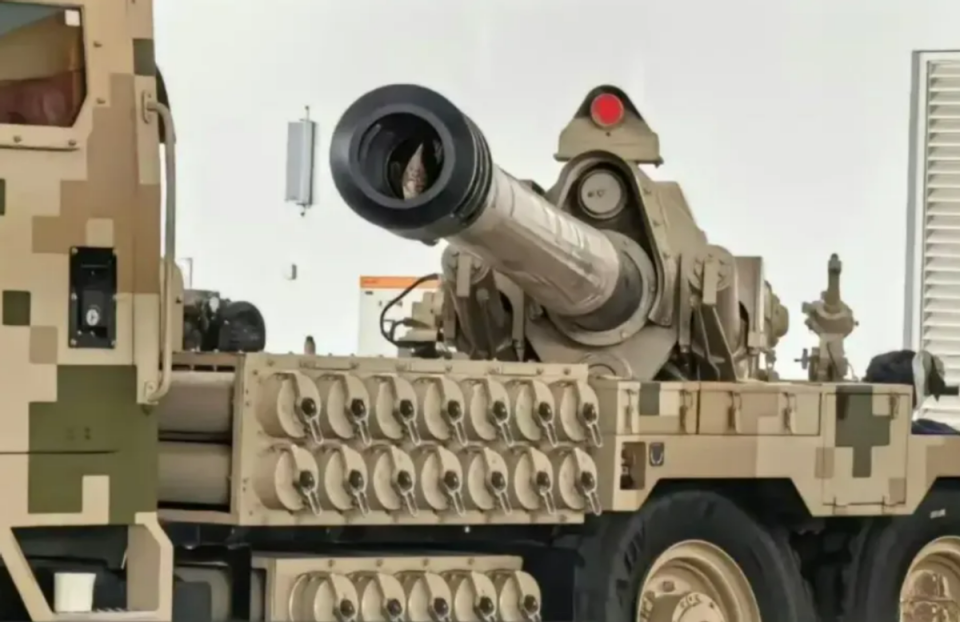 俄乌战争已经验证，用重炮拆房很管用，我军或将重启203毫米榴弹炮_腾讯新闻