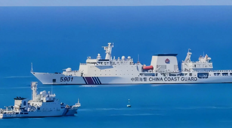5901南沙号巡逻舰：被曝光配备了直-20，海上执法能力得以提高_腾讯新闻