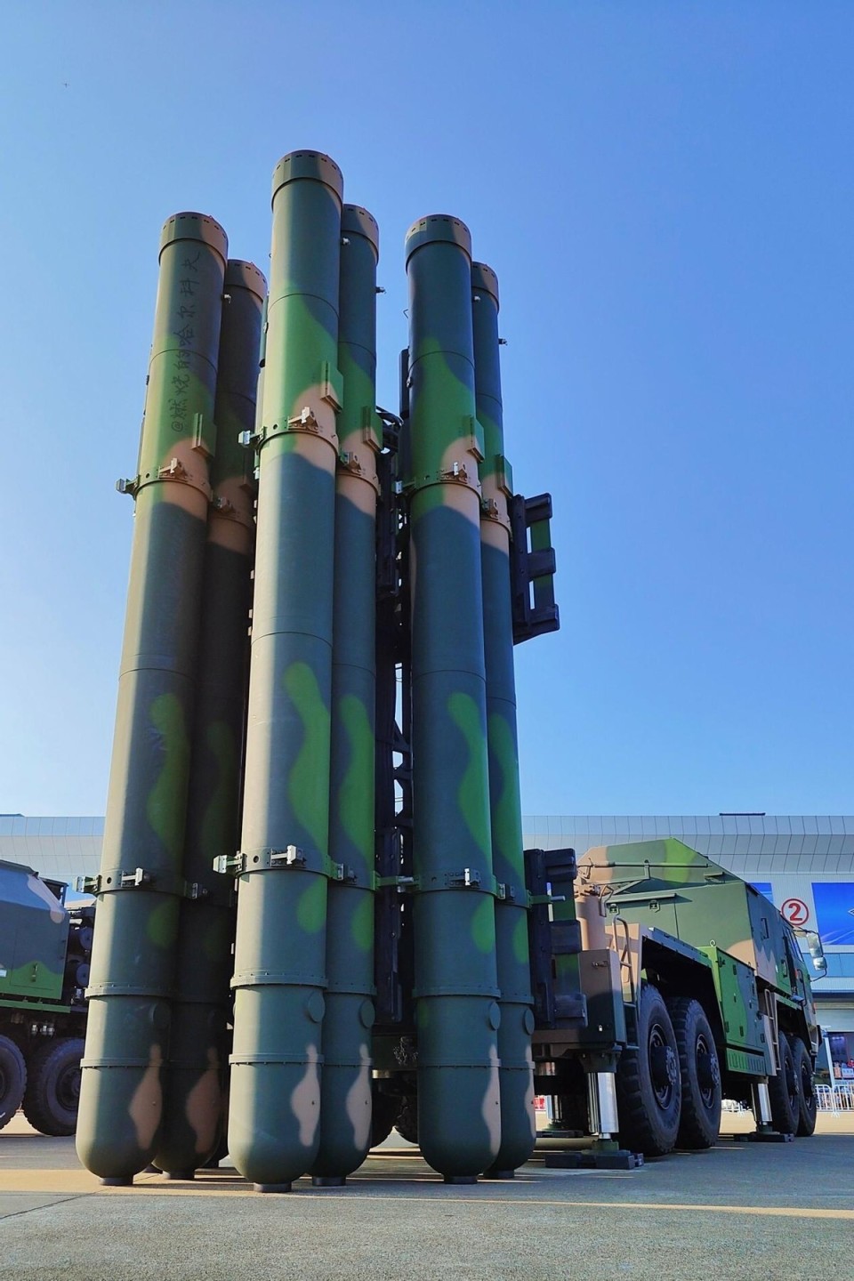 海外谈中国：红旗-9BE防空导弹亮相 专为出口市场设计的高端型号_腾讯新闻