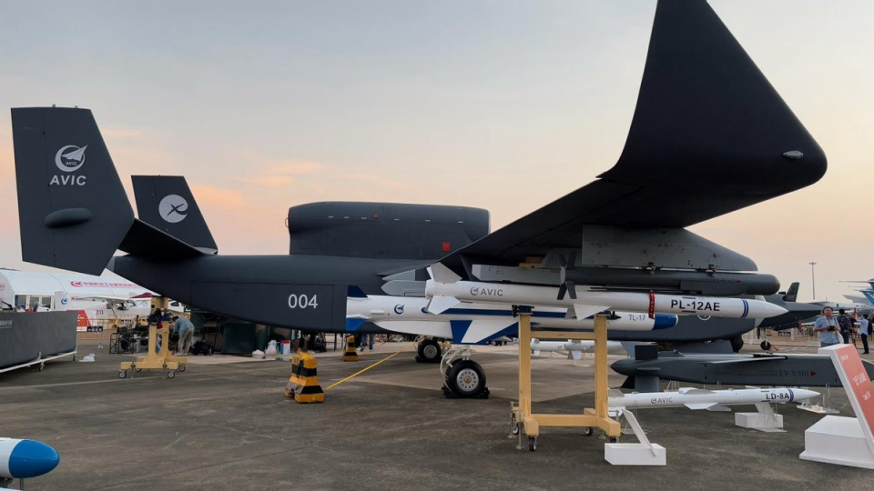 中国“空中航母”，即将首飞_腾讯新闻