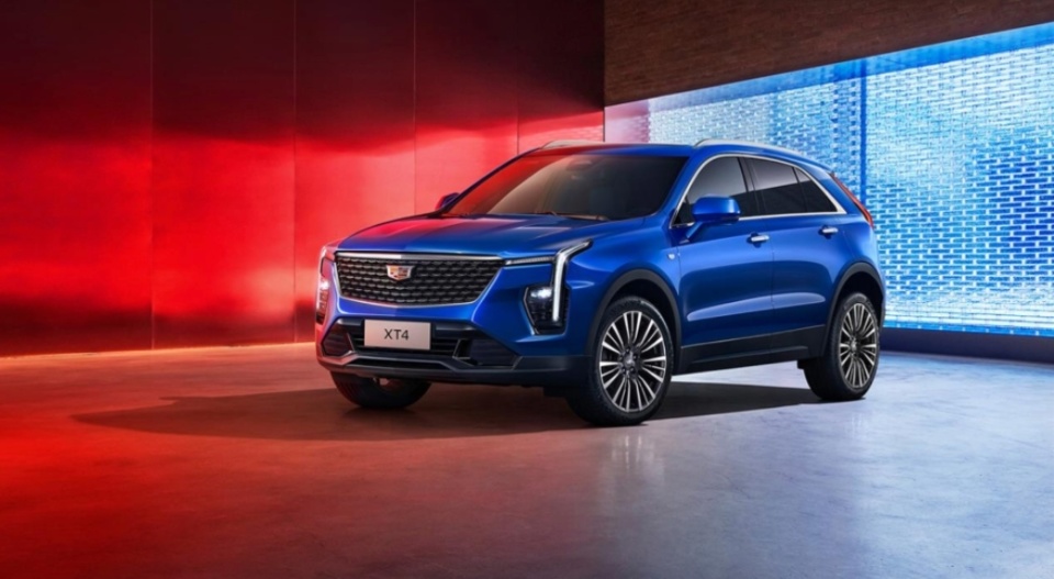 凯迪拉克XT4降到15万，连BBA都被打懵了！_腾讯新闻