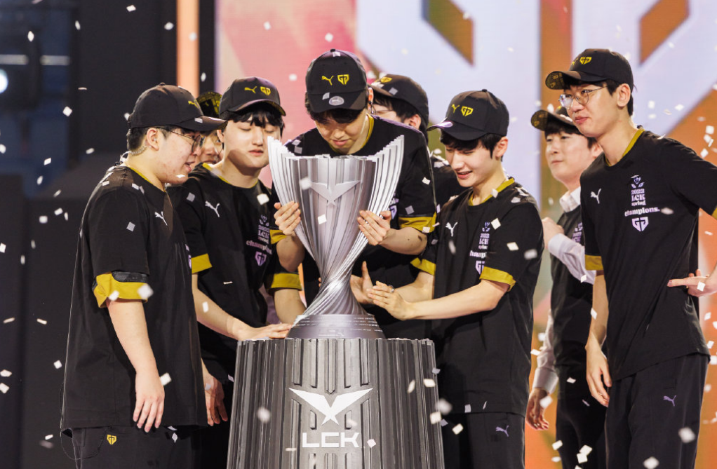 备战MSI八强赛，JDG尺帝畅谈FMVP，EDG小将得到肯定