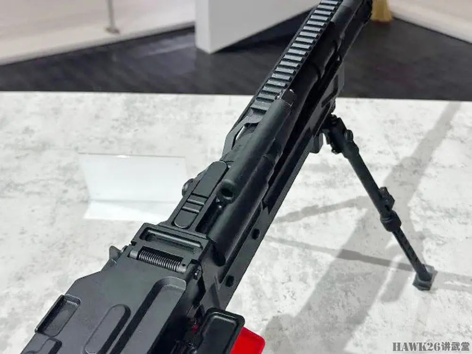 海外谈中国：新型8.6mm机枪亮相“.338革命”提升轻武器战斗力_腾讯新闻