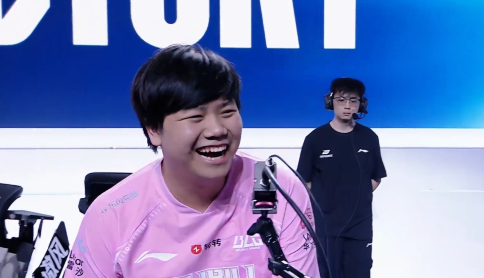 LPL上演无限火力！BLG晋级总决赛，Shadow神兵天降，决胜局杀红眼_腾讯新闻