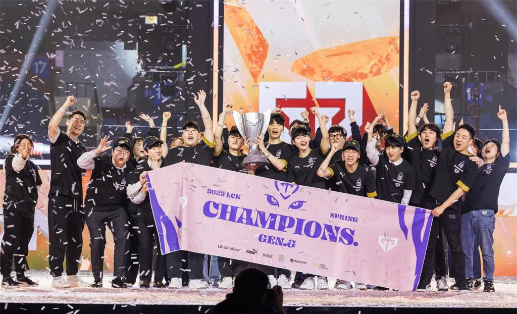 扎心了，GEN、JDG队员异口同声：赢得太顺利，keria称不敢用手机