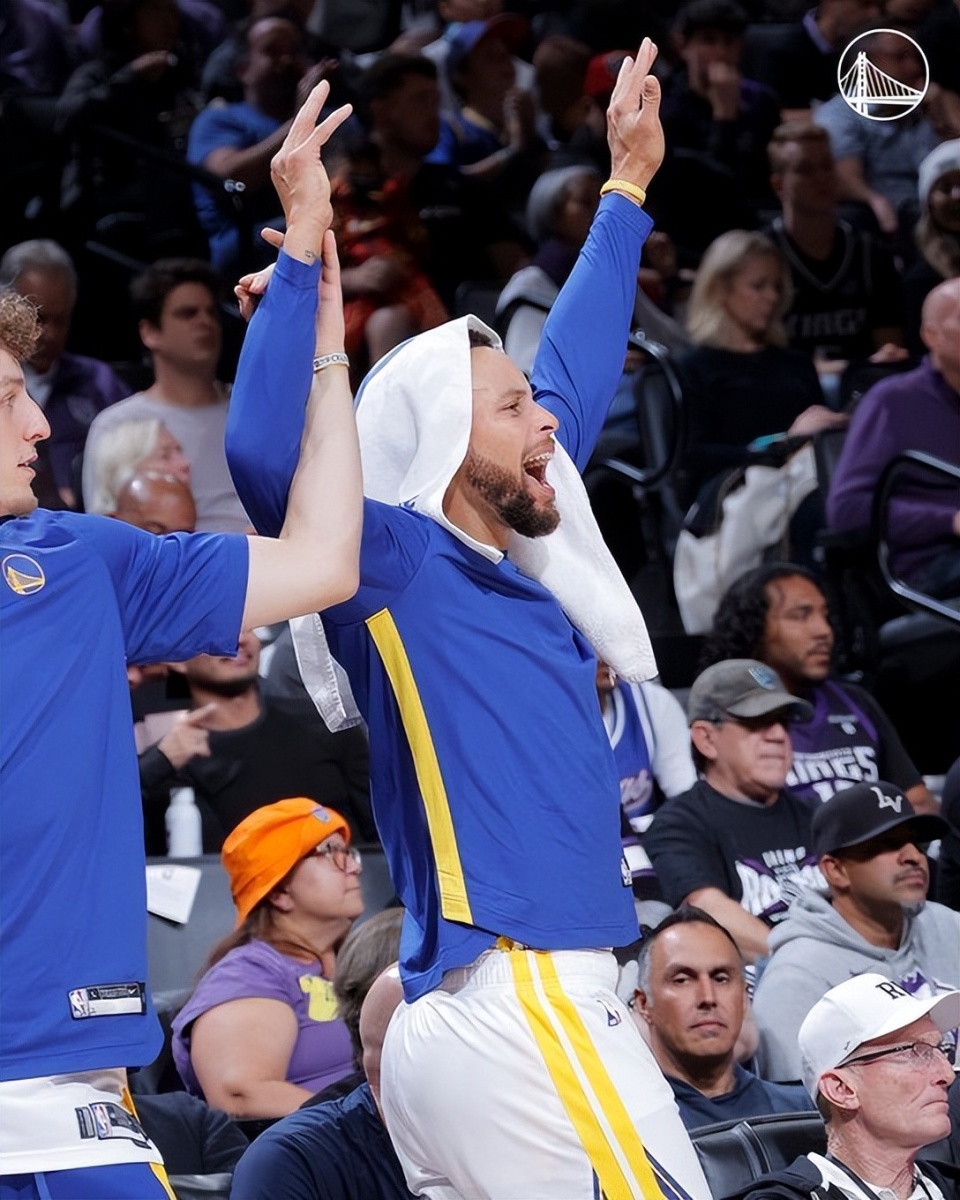 轰41+7记三分：库里场上起舞场下兴奋狂跳 连续三战国王都炸裂_腾讯新闻