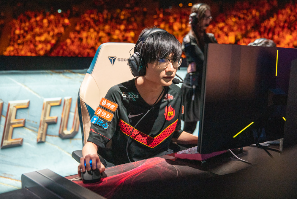 官宣Lwx不再续约！FPX战队S9冠军阵容已全员离队！_腾讯新闻