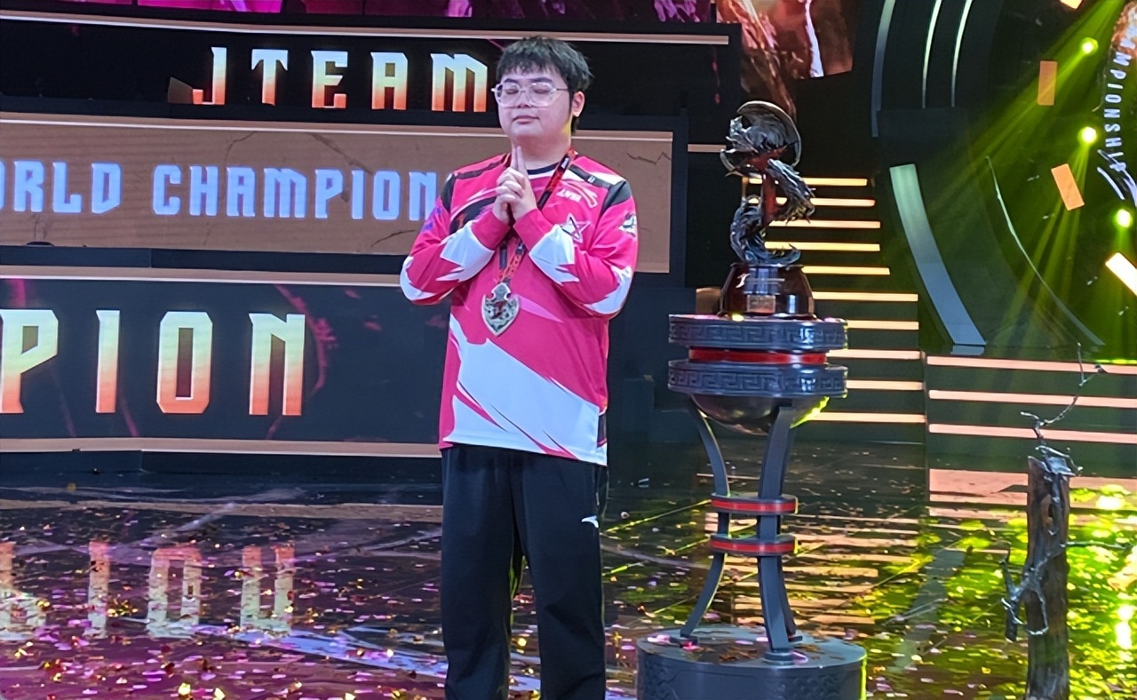 永劫无间：昊天疑似重回JTeam，微博晒图战绩位列训练赛第一！