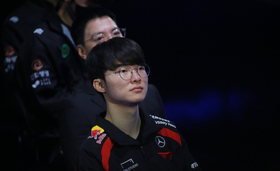 Faker：2024年的目标是在国内外的赛事中都夺冠，争取每天都有进步_腾讯新闻