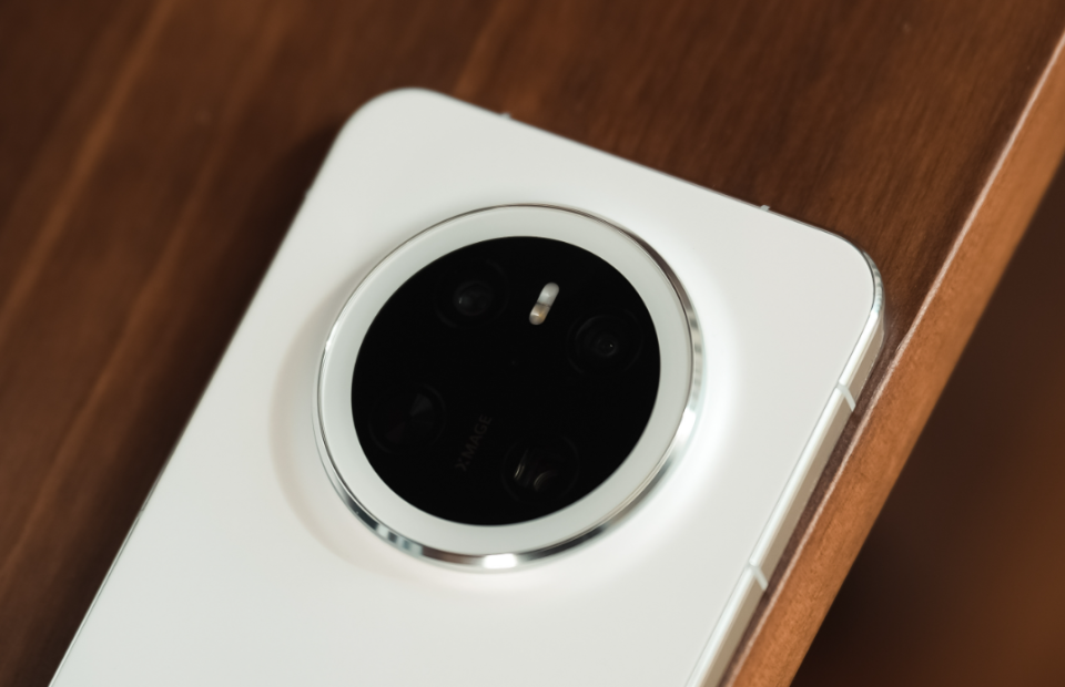 差价1500元，荣耀Magic7、华为Mate 70该怎么选？看完就懂了_腾讯新闻