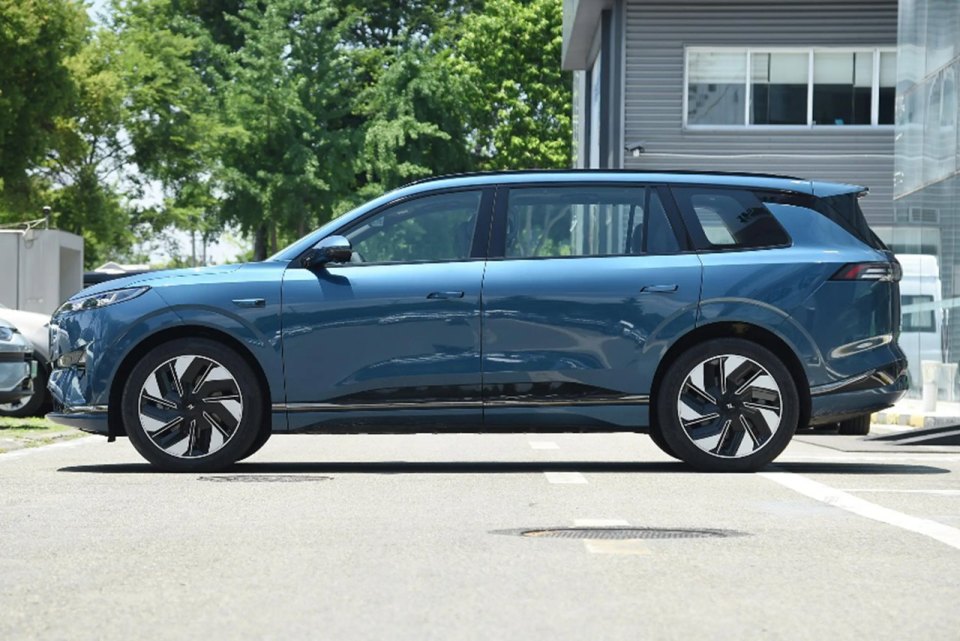 如何为家庭出行选择SUV？零跑C16和奕派008深入解读_腾讯新闻