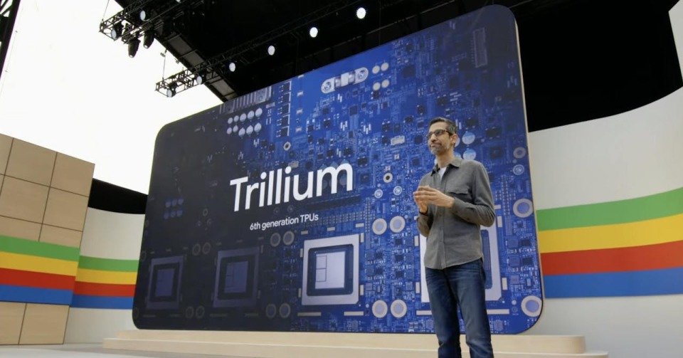 谷歌发布第六代TPU芯片Trillium，计算性能提升近五倍_腾讯新闻