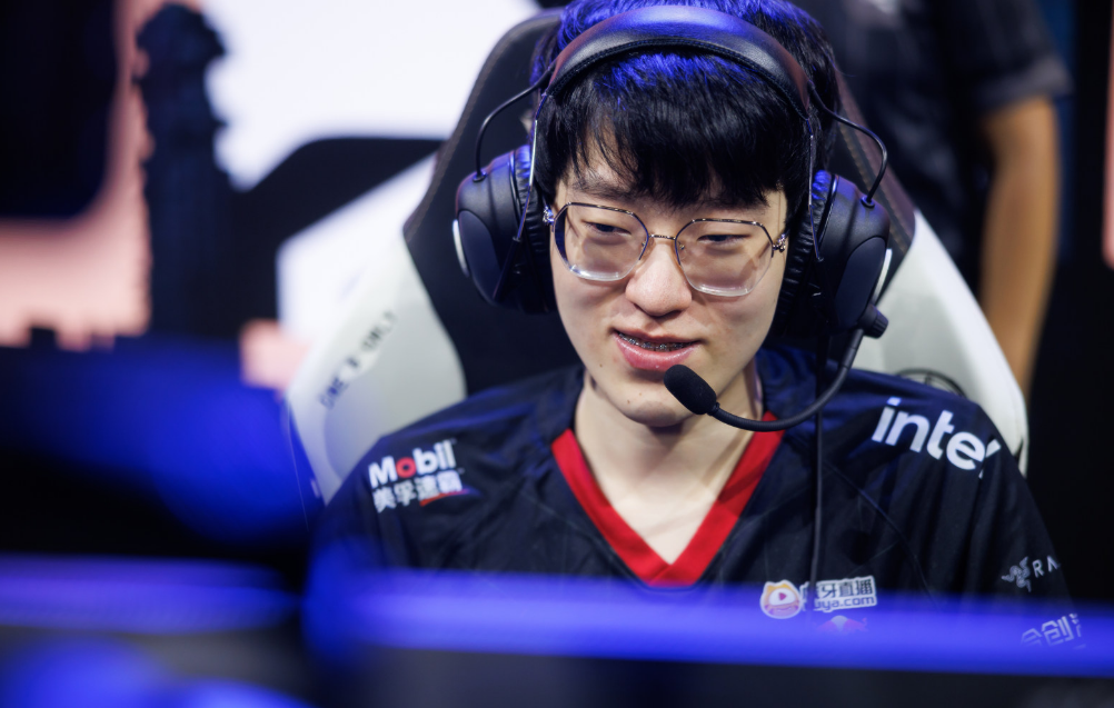 Scout真的不回EDG了？知名网站已将FoFo归为EDG中单