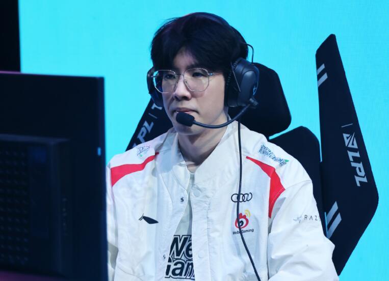 EDG粉丝又闯祸，嘲讽theshy是断手上单，自己选手黑料被曝光