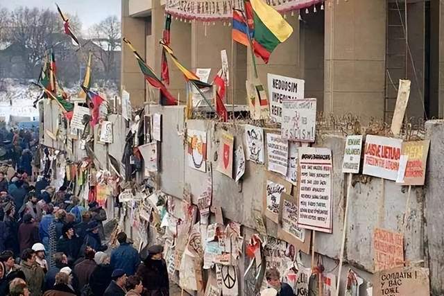 揭秘苏联819事件：苏联解体前最后的挣扎，为何最后失败收场？_腾讯新闻