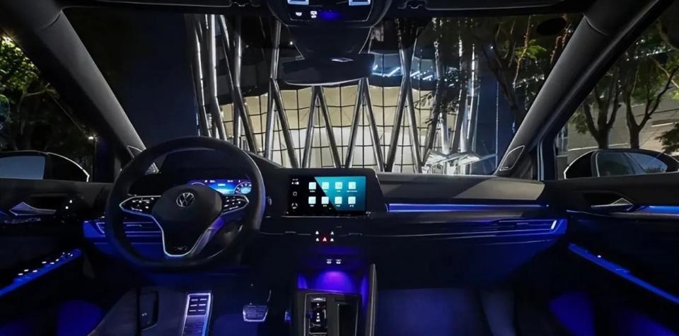 奥迪A4不香了？大众B9迈腾曝光，配1.5T EVO引擎，或成中国专属_腾讯新闻