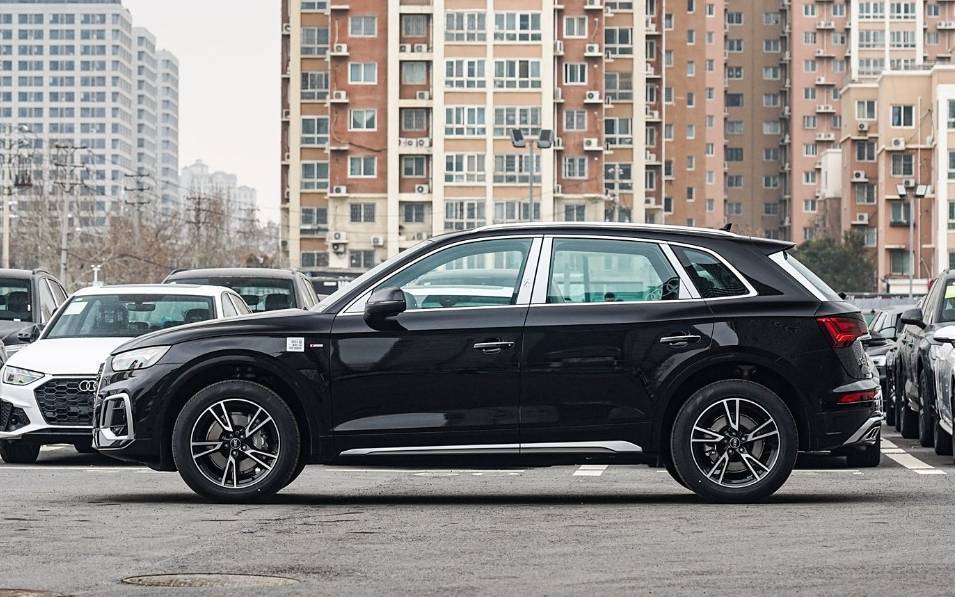 真的只能买BBA了！奥迪Q7比问界M9便宜，Q5L一口价23.88万？_腾讯新闻