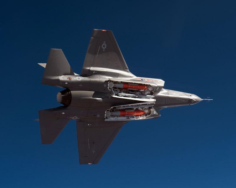 别黑，“肥电”F-35其实挺好的_腾讯新闻