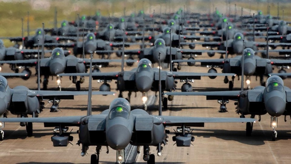 62亿美元！韩国升级59架F-15K想抗衡歼-16？又被美国狠宰一刀？_腾讯新闻