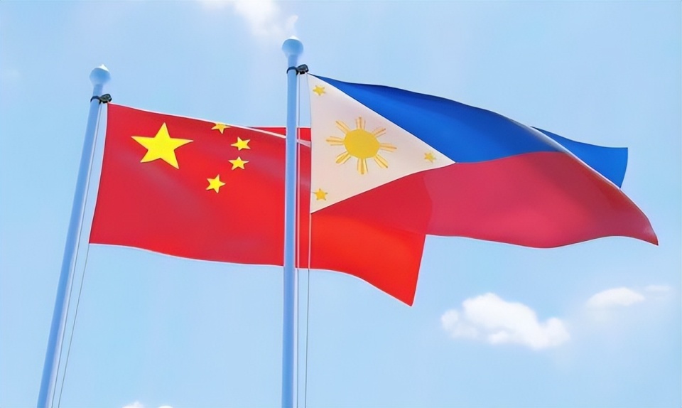 中国新任大使递交国书，当面劝小马科斯回头是岸_腾讯新闻