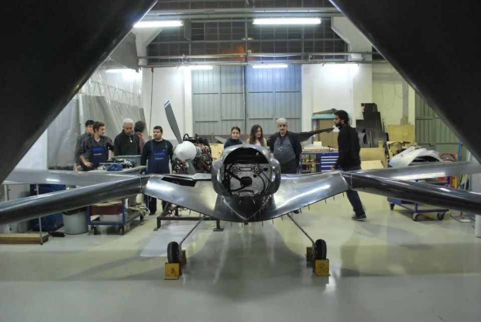 完成1万飞行小时，首批TB-2功成身退，全球最热销察打无人机没有之一_腾讯新闻