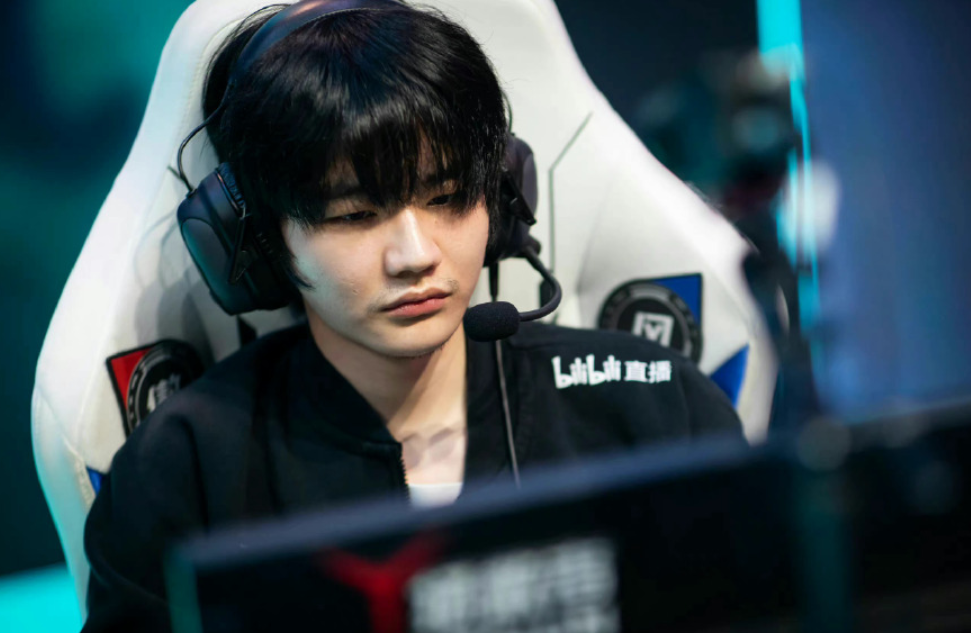 知情人爆料：WBG出钱给BLG解约刘青松！doinb续约失败，在找工作