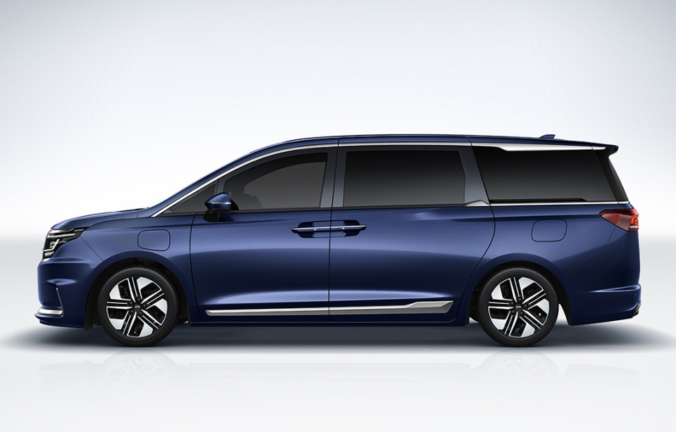 30万实力仅卖16万！MPV中“价格屠夫”，2.0T+8AT+鸿蒙智能_腾讯新闻