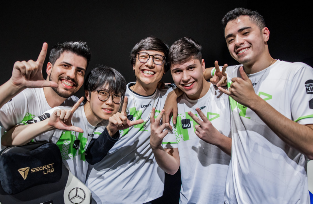 Junjia两夺MVP，PSG挺进败决，EDG粉丝送出祝福_腾讯新闻