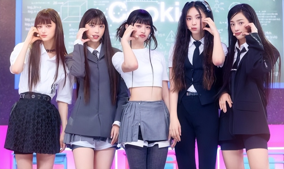 Sneaky再晒女装作品！C9官方：你太辣了，欧洲刚子霸气应援WBG_腾讯新闻