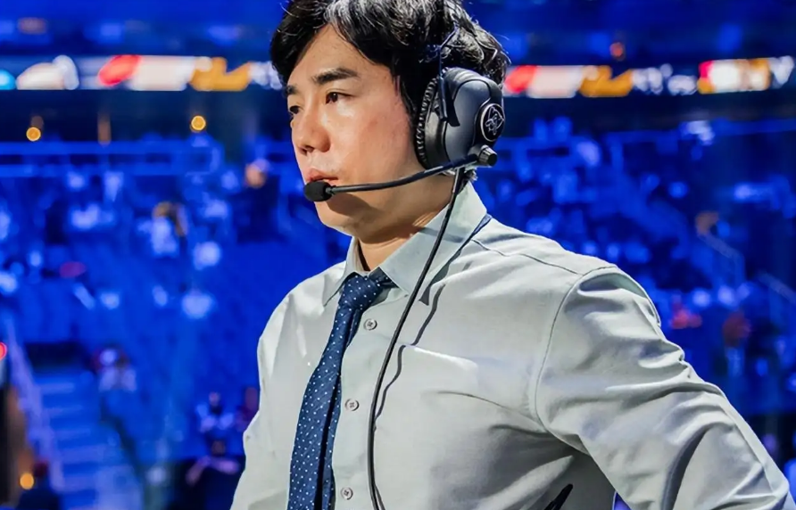 最强伯乐再战一年！JDG官宣：教练Homme正式续约