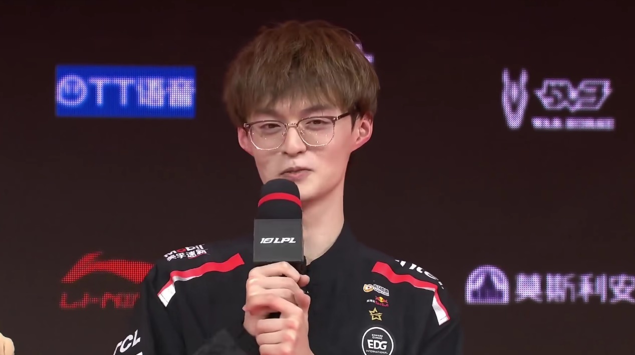 LPL迎来清算之战，EDG攻击性拉满，但遭到背刺，Scout被骂白眼狼