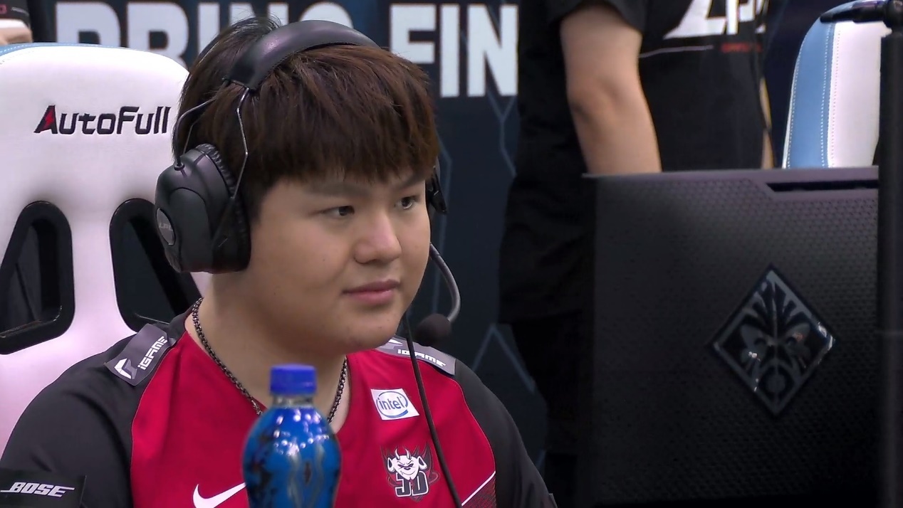 LPL悲剧上演，369与Zoom命运转换，97上单主动放弃，告别赛场