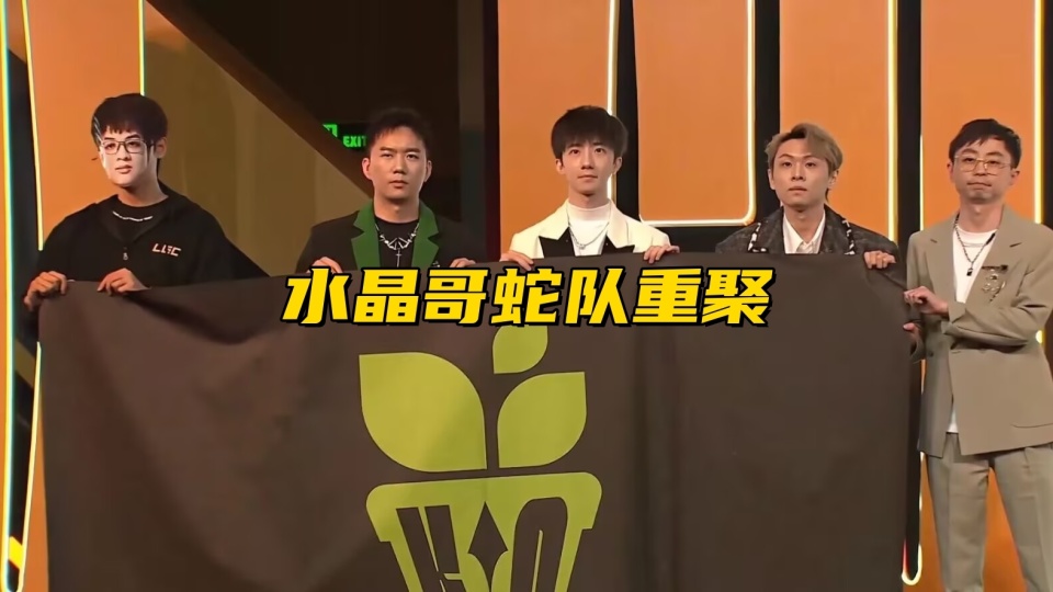 老头杯S2阵容出炉：MLXG选三个韩援，Doinb巴黎队夺冠概率最高_腾讯新闻