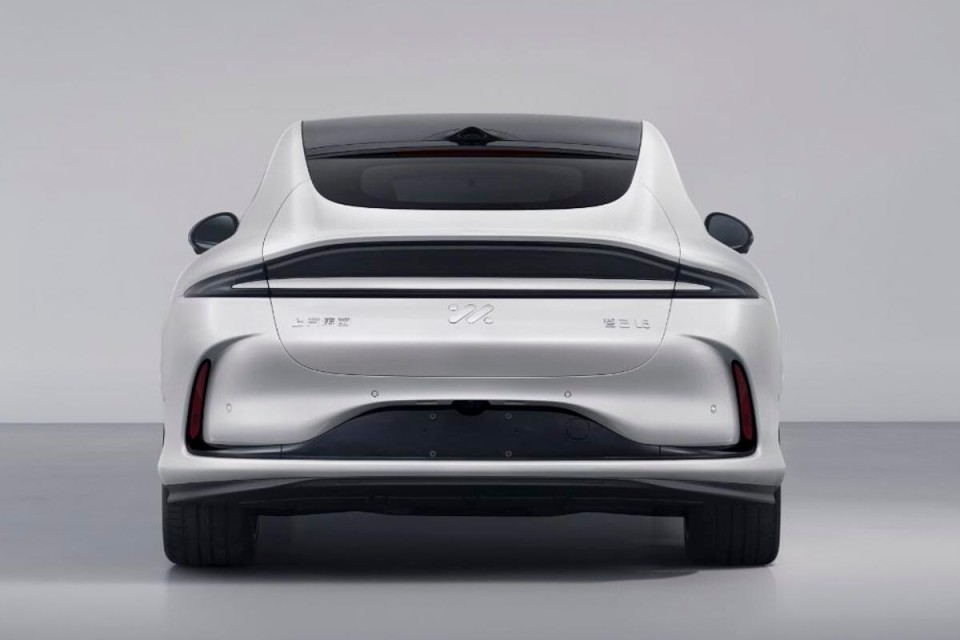 小米SU7不香了？智己L6预计21万起售，续航最长1000km_腾讯新闻