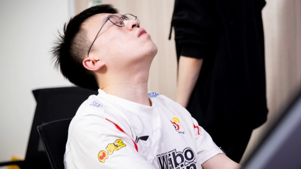 Uzi宣布退出老头杯！JIejie加盟IG，Wei沦彻底无缘训练赛_腾讯新闻