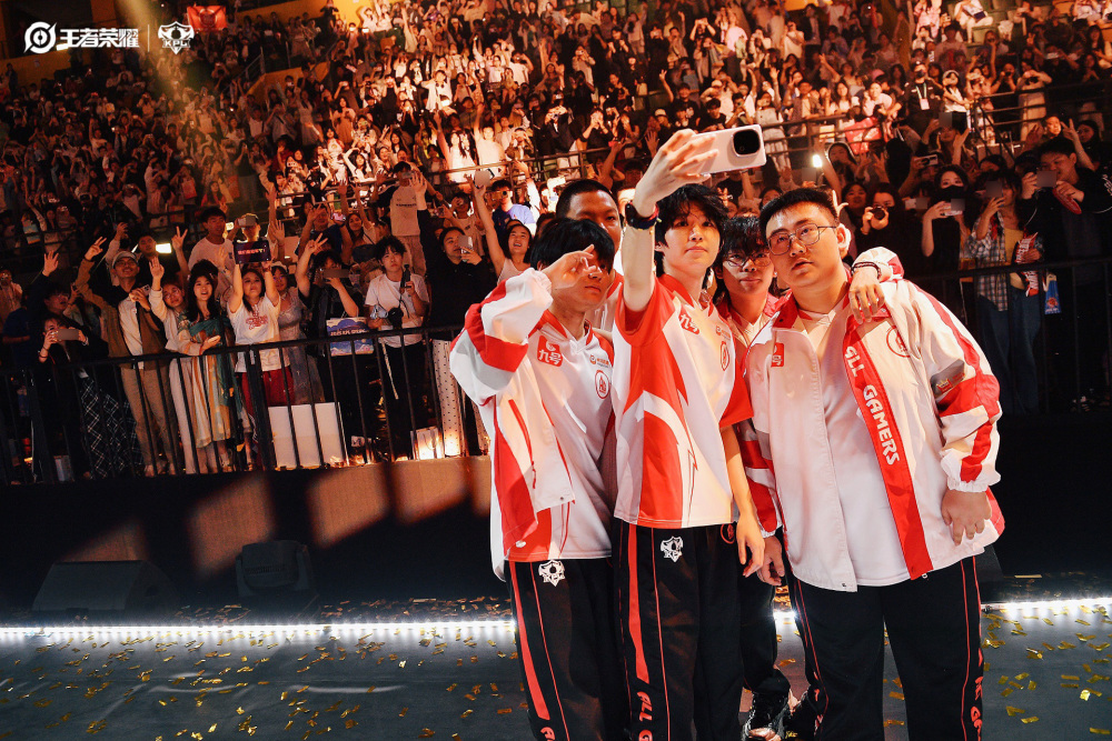 KPL红榜：JDG除无畏外四人包揽MVP，妖刀五连绝世，AG大场17连胜！_腾讯新闻