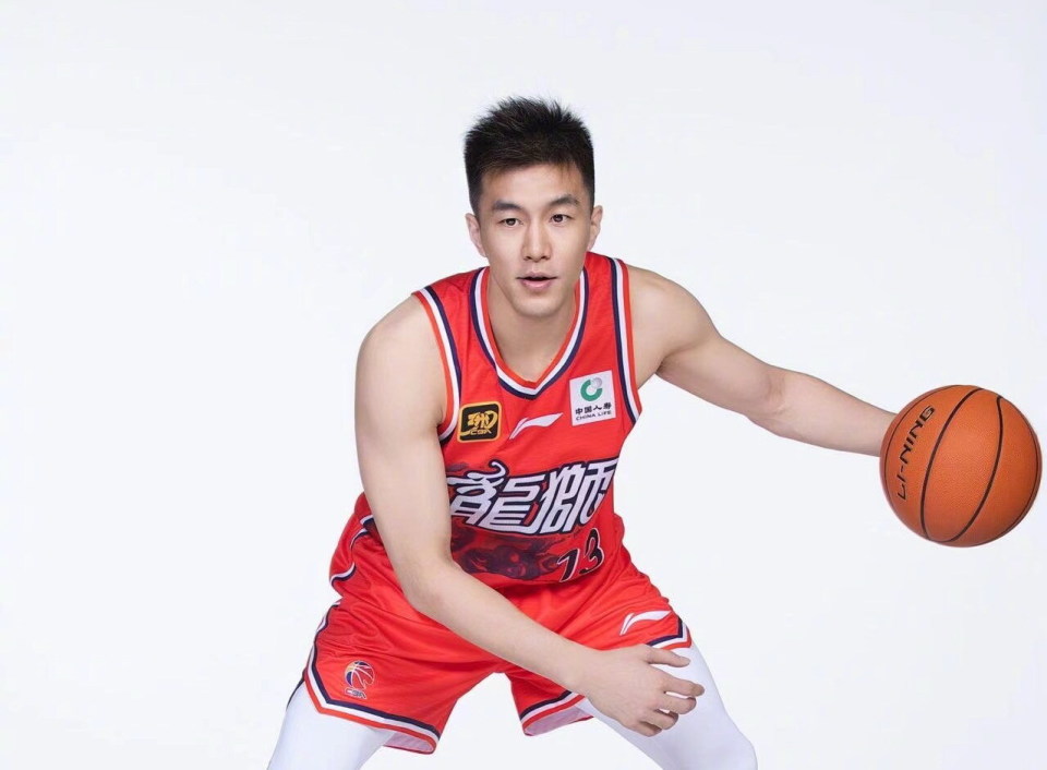 今晚！CBA战4场，CCTV5+直播广东男篮VS浙江广厦，郭艾伦伤停广州PK同曦_腾讯新闻