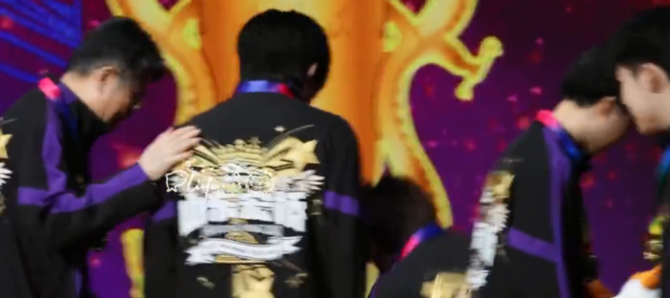 魏桥男团夺冠，尹宵感慨万千，赛后说了两句话却令人深省_腾讯新闻