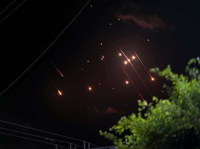 伊朗领导人与以色列直接开战定会失去一切，为什么还要冒如此巨大的风险？_腾讯新闻